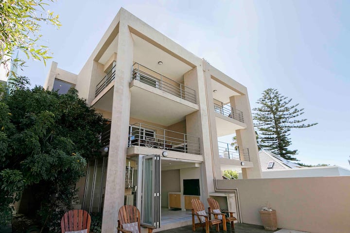 Fresnaye Luxury Home - Camps Bay