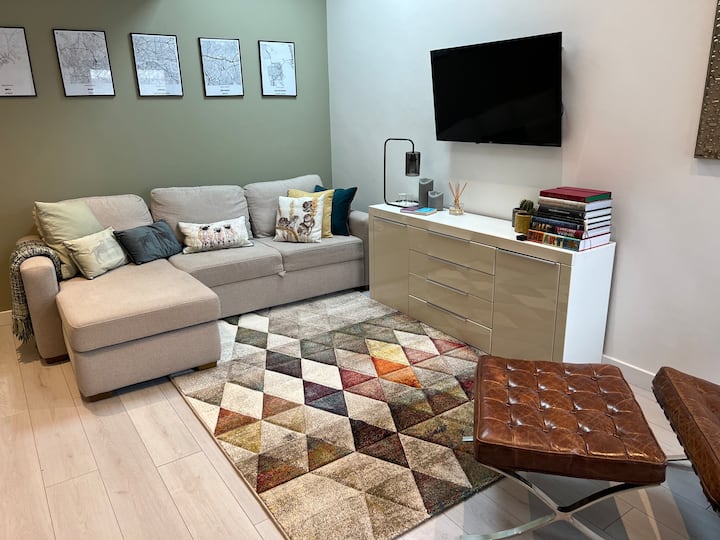 Self Contained Annex In Montpellier With Parking - Cheltenham