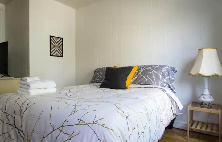 Lumineux Studio Sur La Rue Saint-jean - Quebec City