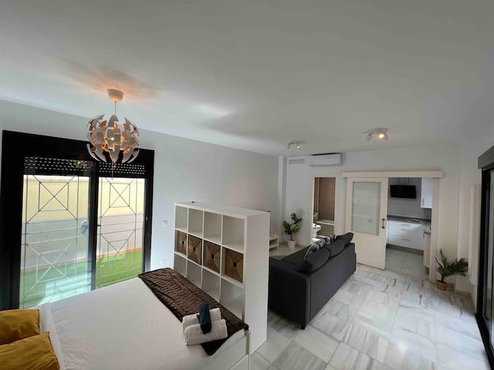 Stylish Studio With Patio - Málaga