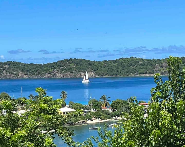 Close To Beaches & Waterfront! Villa W/big Balcony - Saint John