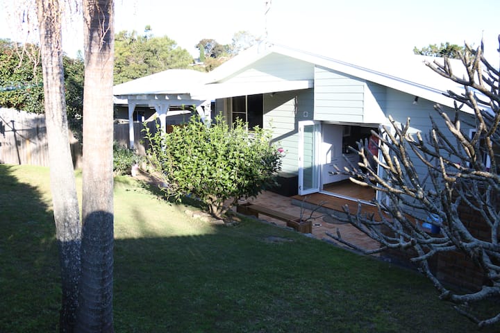Valley Views....ocean Dreams - Ettalong Beach