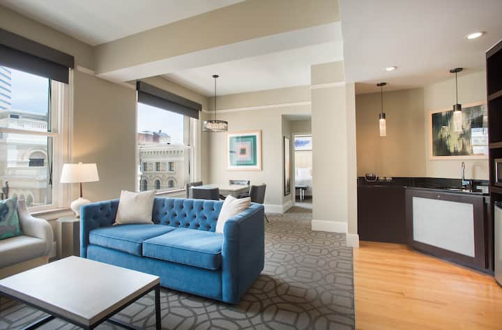 King Suite At The Magnolia Hotel - Denver, CO