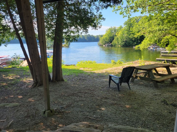 Cedar Suite, 1 Bedroom Cottage With Great View - Kingston