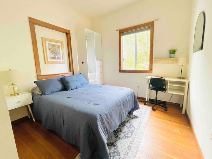 Bright Friendly Home- Alberta Arts - Portland, OR