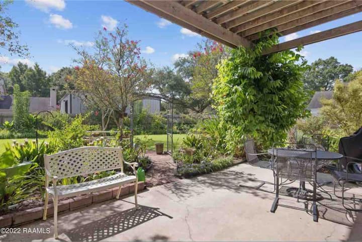 Spacious Retreat Home. - Lafayette, LA