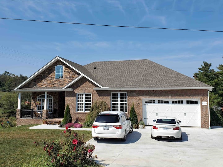 Private Apartment In A New Home Close To Jmu - Harrisonburg, VA