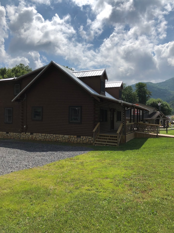 Heart Of The Valley - Sylva, NC
