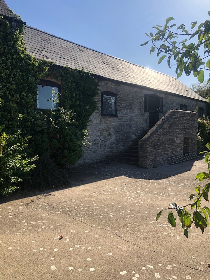 Treguff Farm Cottages-penny - Barry