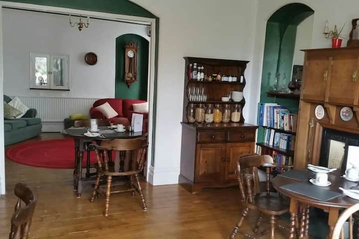 Private Room In Bowness-on-windermere - Ambleside