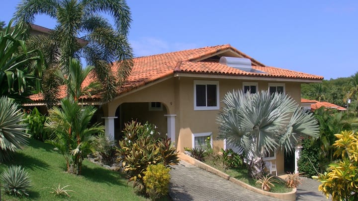 Beautiful Quiet 2 Bedroom Apartment - Playa Hermosa