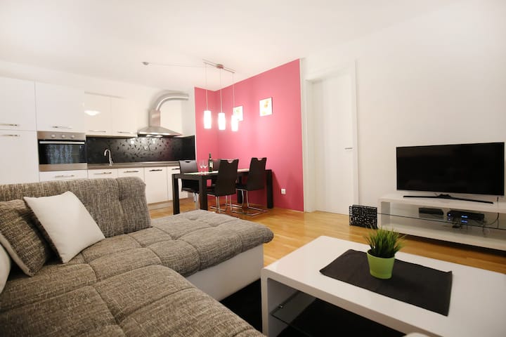 Modern Desgin | 3 Bedrooms | Free Secured Parking - Zadar