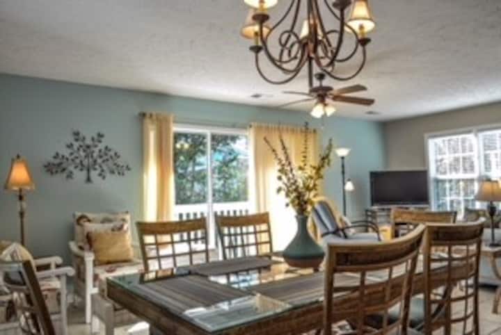 Feels Like Home! This Spacious & Cozy Beach House Is A Short Walk To The Beach! - Murrells Inlet, SC