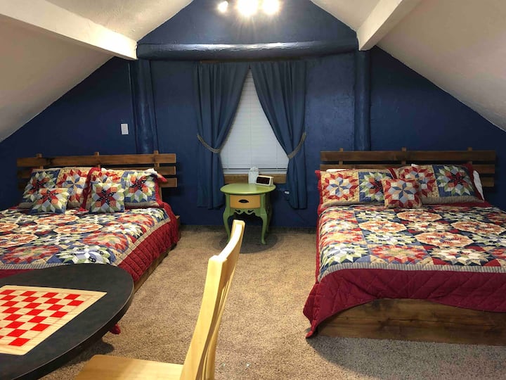 Fun Upstairs Loft -Mtn View - Cedar City, UT