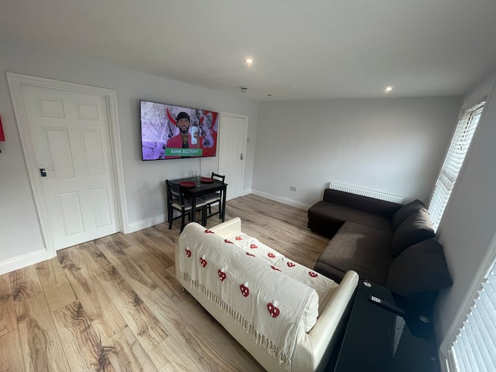 Modern 1 Bed Flat - Reading