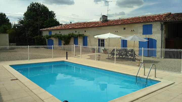 Belle Charentaise Avec Piscine - Charente