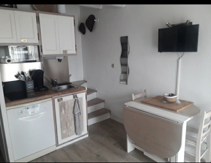 Maisonnette Chaleureuse Avec Parking Sécurisé - Marseillan