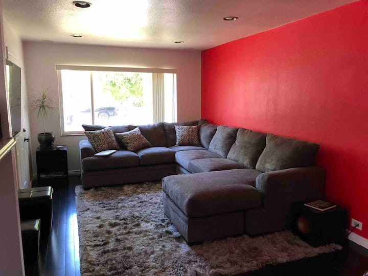 2bd/1ba ~ Comfy And Cozy! - Aurora