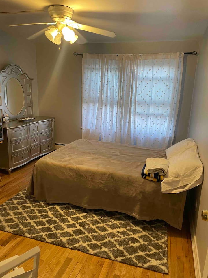 Cozy Studio Independent Entrance - Nouvelle-Rochelle, NY