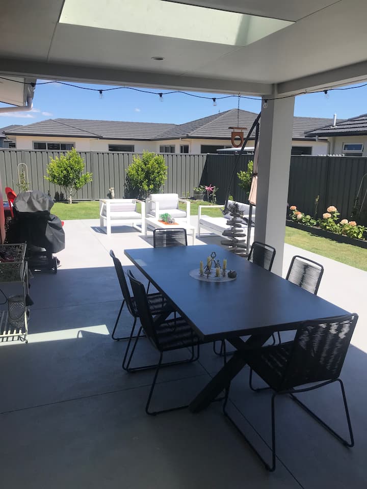 Privacy, Restfulness With Everything You'll Need - Napier