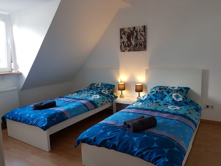 Grosszügige Wohnung Mit Separatem Wohnzimmer! - Neuss