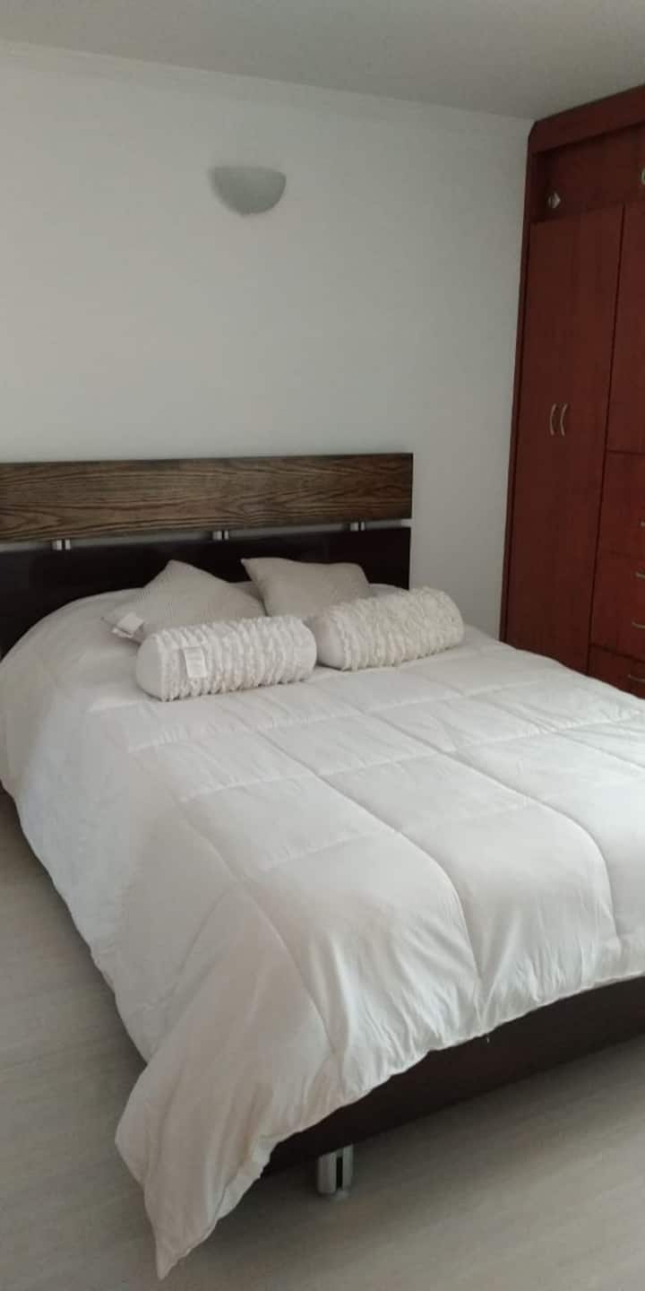Close To A Shopping Plaza. , Airport And  Us Emba - Soacha