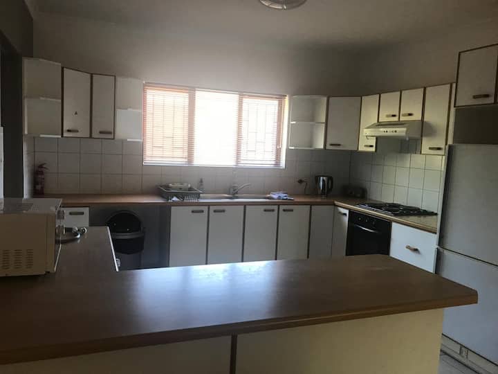 Summerstrand 8 Sleeper Accommodation! - Port Elizabeth