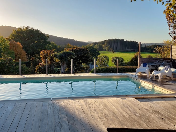 Gîte De Charme Avec Vue Panoramique Et Jacuzzi - Manhay