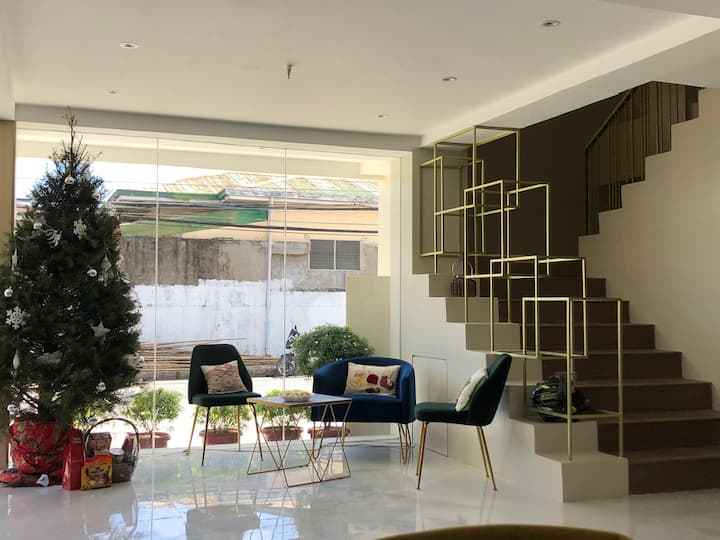 Netflix & Unwind @ Hotel Simone (Queen Bed) - Kalibo