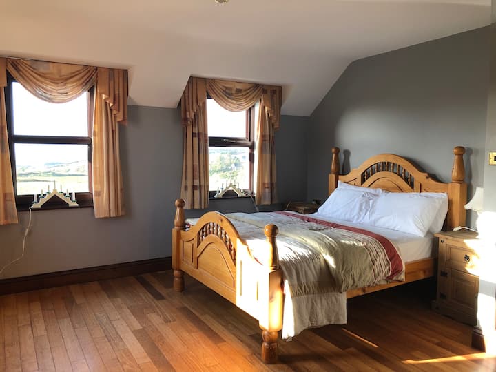 Arena Room - Skibbereen