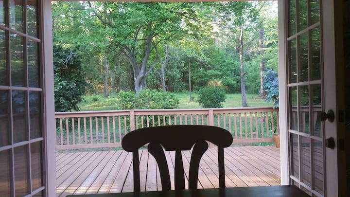 Quiet & Spacious Brick Home Near Augusta National - Augusta, GA