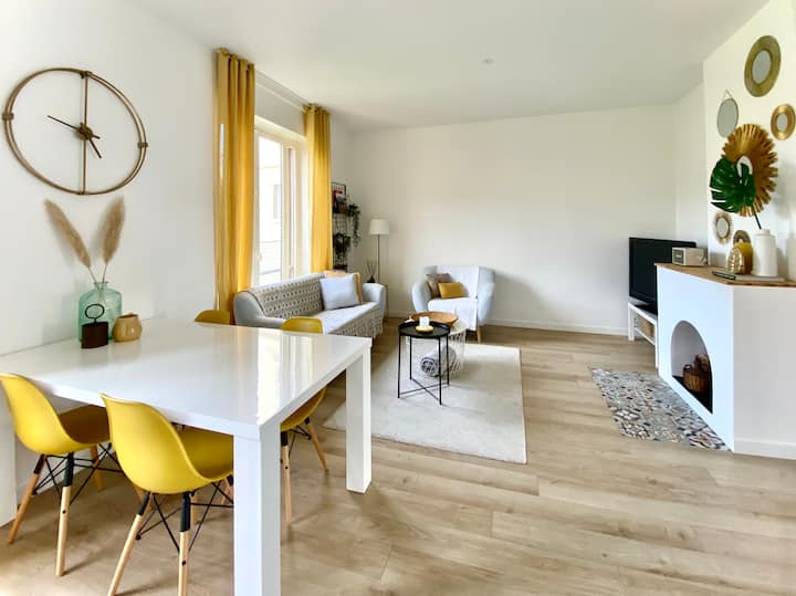 Appartement Lumineux En Plein Centre Proche Arènes - Nimes