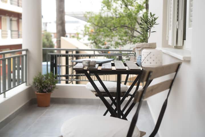 Spacious 2br With A Backyard Near Beach-5 Min Walk - Agios Nikolaos