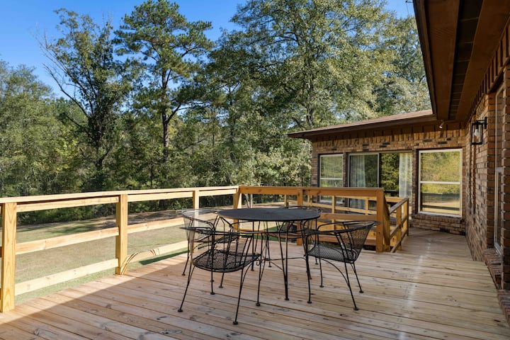 "Kk's Hideaway" Pond, Mins From Usm, Pool Table - Hattiesburg, MS