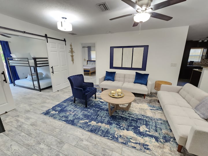 Casadelaney Dt Sodo District. Renovated Sleeps 16 - Orlando, FL