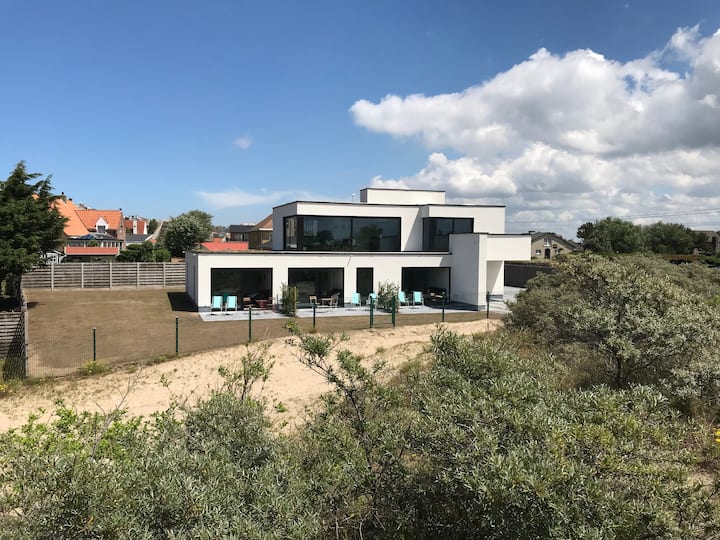 Appartement Helmgras: Privé Terras/duinen/strand - Nieuport
