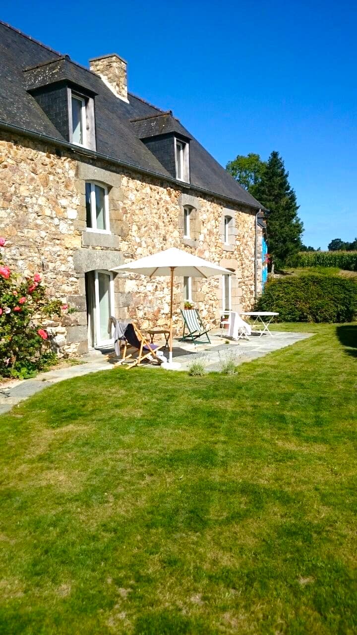 Belle Longère Dans Un Petit Hameau. - Bretaña