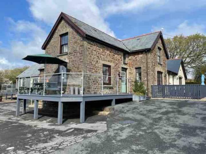 Loveston School House - Pembrokeshire