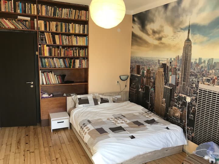Room In The Heart Of The City - ソフィア
