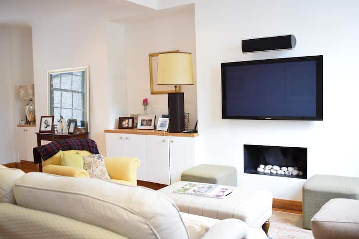 Beautiful 3 Bedroomed House Near Fulham Broadway - London