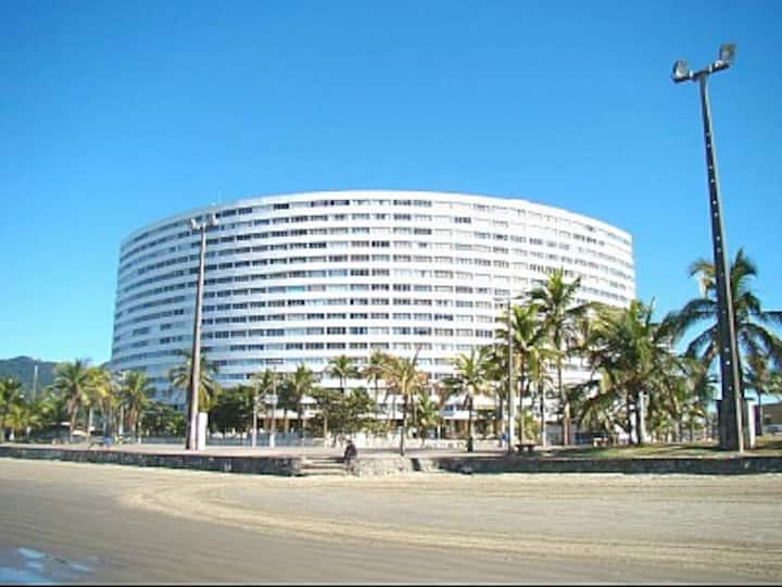 Apartamento Frente Mar Com Garagem A.i.s. - Peruíbe