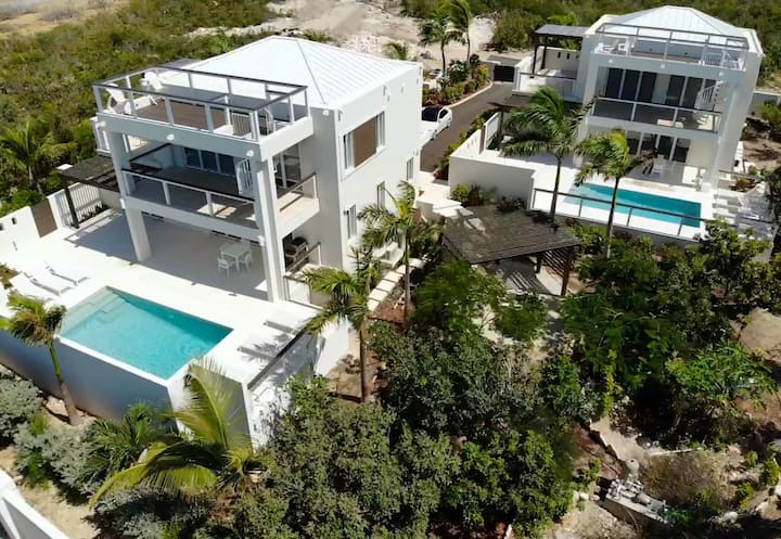 Twin Villas At Caya, 6 Bed 6.5 Bath - Turks and Caicos Islands