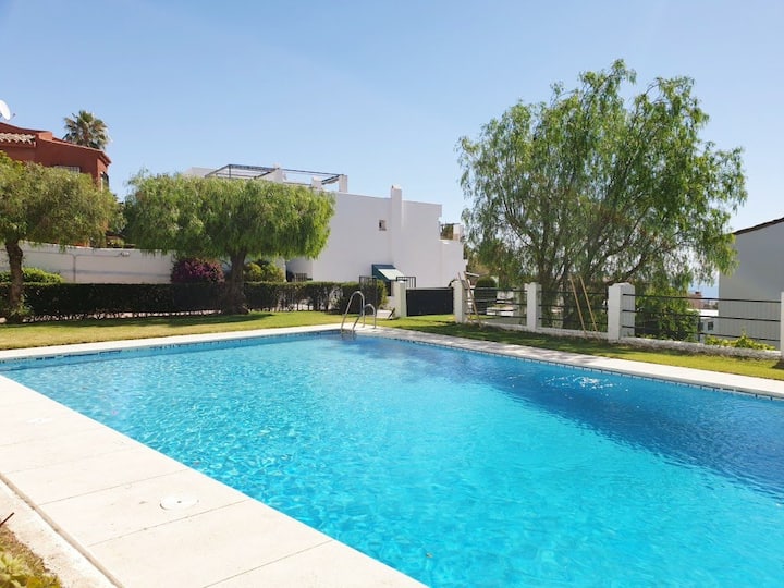 Sea View Terrace And Pool Apt Close To Center - Torremolinos