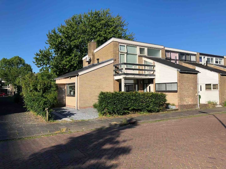 Gezellige Woning Met Eigen Parkeerplek, Vrije Tuin - Alkmaar