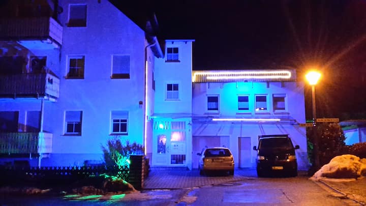 Apartment With 4 Bedrooms For 2 To 9 Guests - Hersbruck