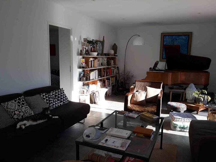 Maison Décorée Avec Goût, Lumineuse Et Au Calme. - Saint-Cyprien