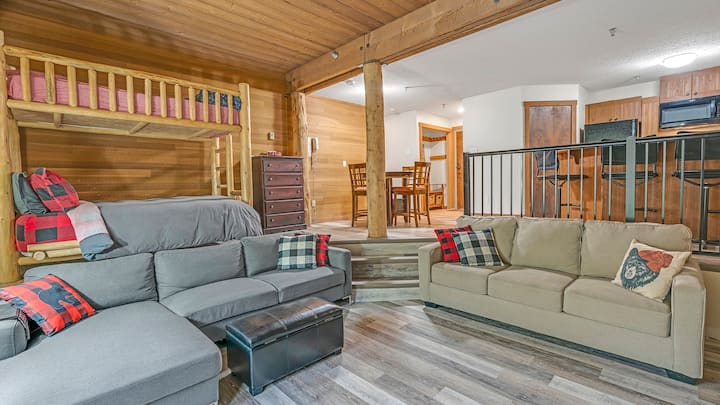 Champagne Pow Chalet! Best Ski In/out. Up To 7ppl - Big White Ski Resort, BC