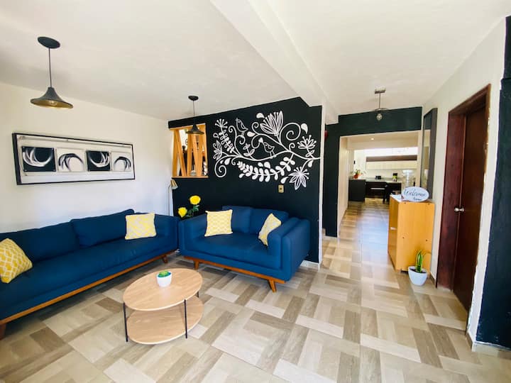 Large Home Away From Home - Querétaro