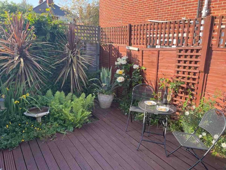Quaint Lymington Flat Near High St And Marinas - Beaulieu