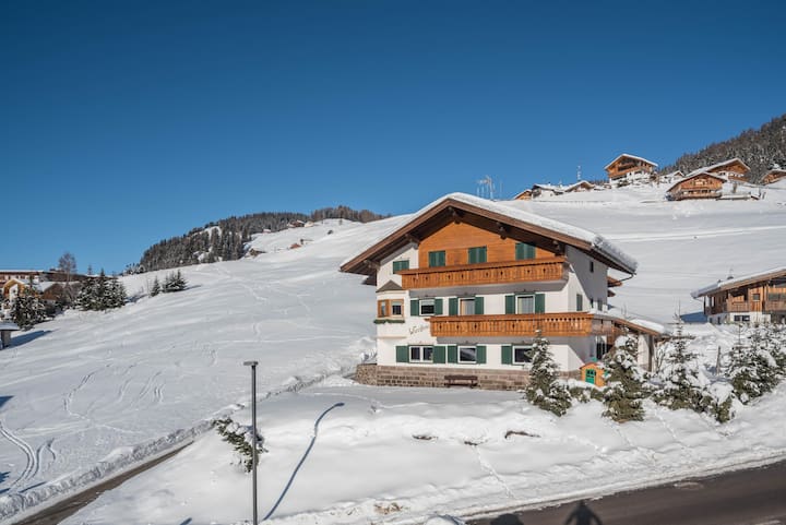 Top 8 Ski-In Ski-Out Accommodations In Sëlva, Italy | Trip101